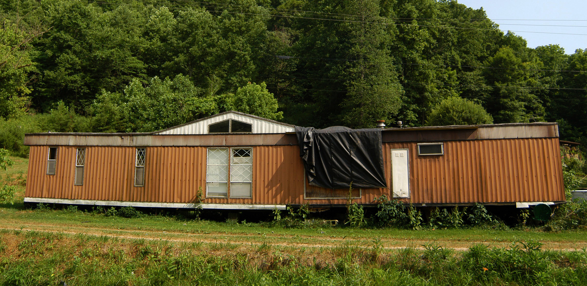 Find Mobile Home Demolition Services Near You | Hometown Demolition